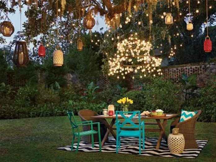 15 Great DIY Ideas How To Create Backyard Lighting - TheGardenGranny