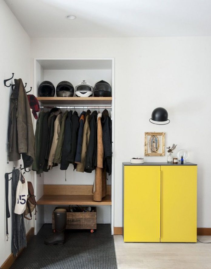 15 Practical and Functional Hall Closet Design Ideas for Home Interiors
