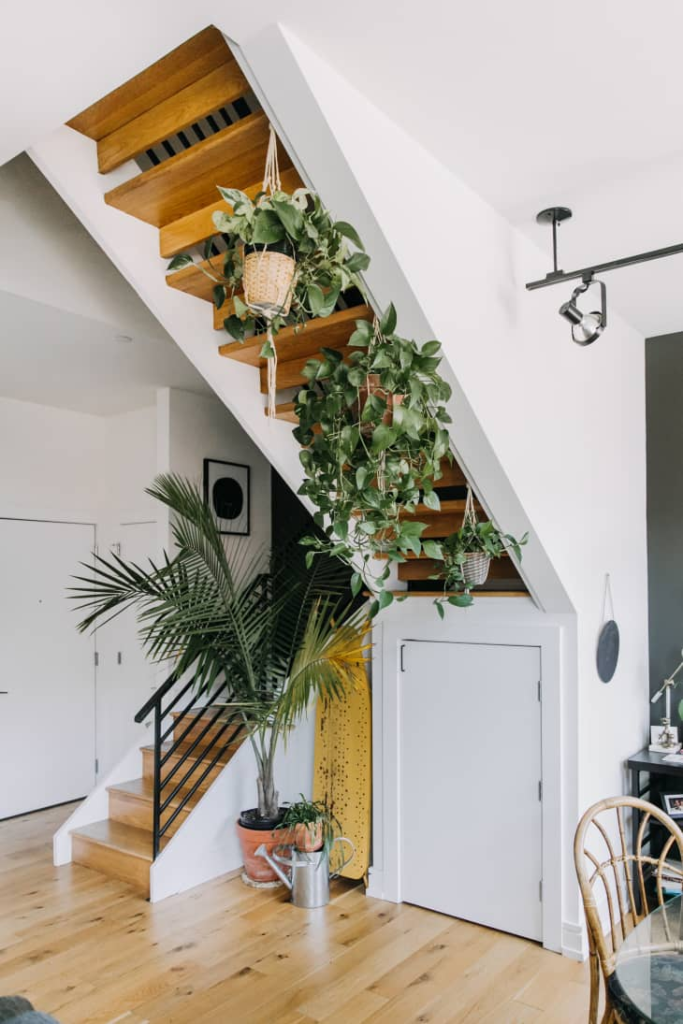 17 Ways to Make Your Staircase Beautiful with Plants - TheGardenGranny
