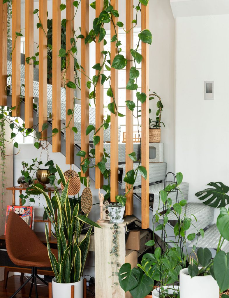 17 Ways to Make Your Staircase Beautiful with Plants - TheGardenGranny